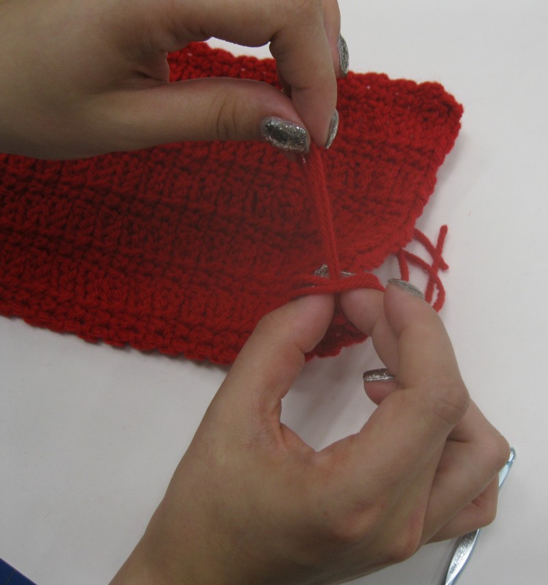 Tutorial Tuesday – A Red Scarf Pattern, and How to Apply Fringe | Dan's ...